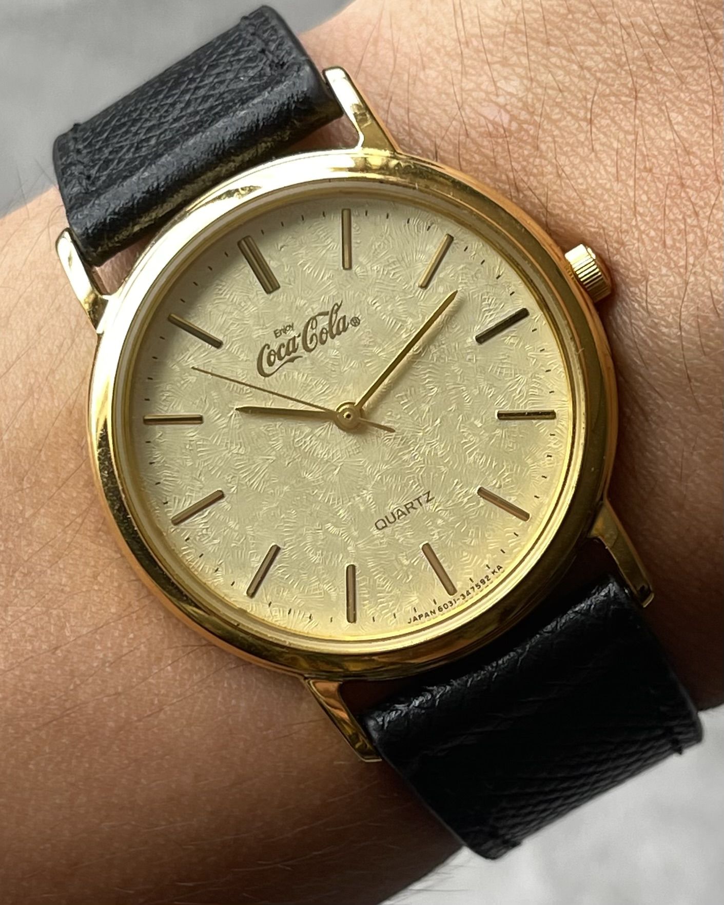 CITIZEN COCA-COLA TEXTURED DIAL VINTAGE QUARTZ WATCH | Artizen Store