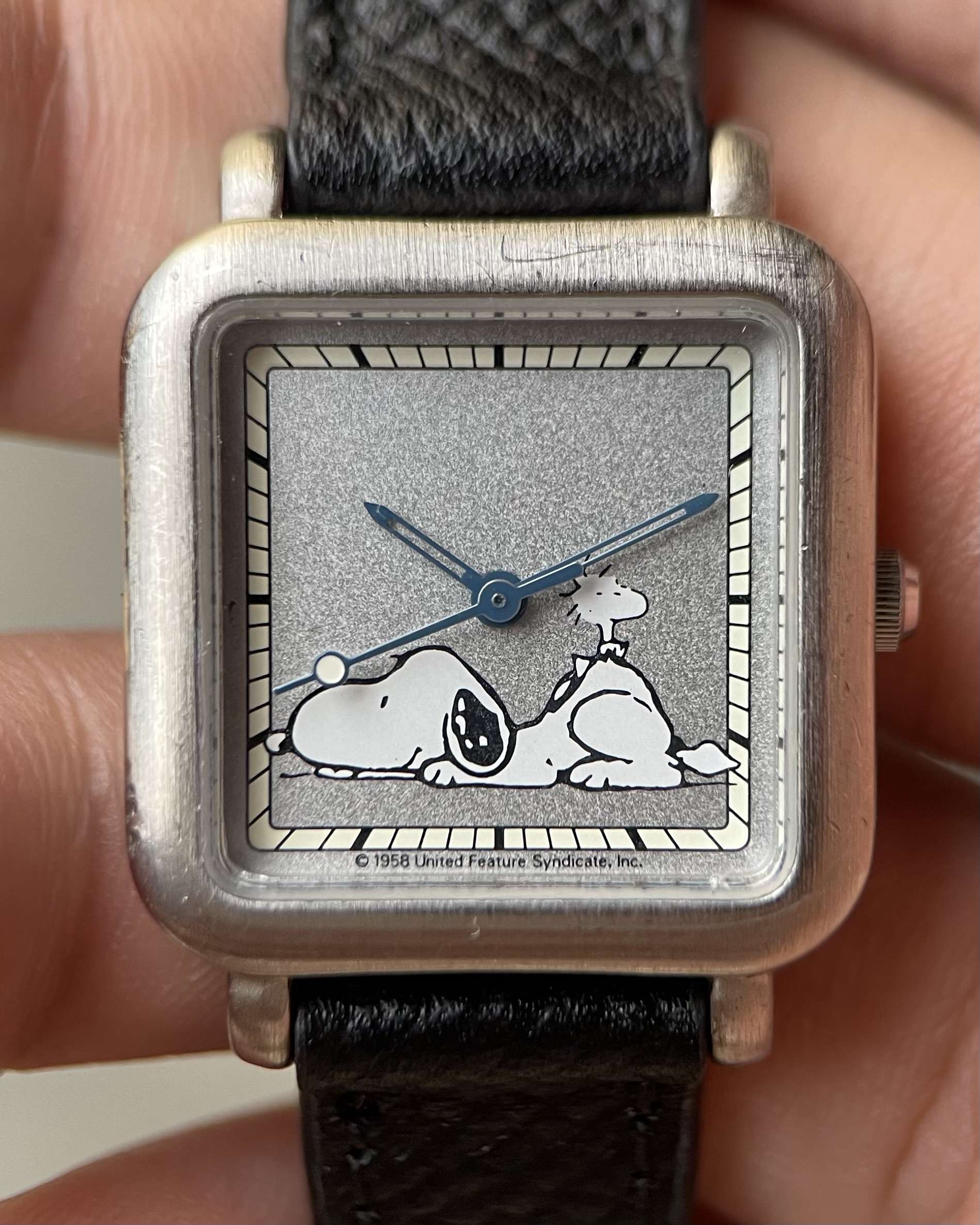 OPEX SNOOPY VINTAGE QUARTZ WATCH | Artizen Store