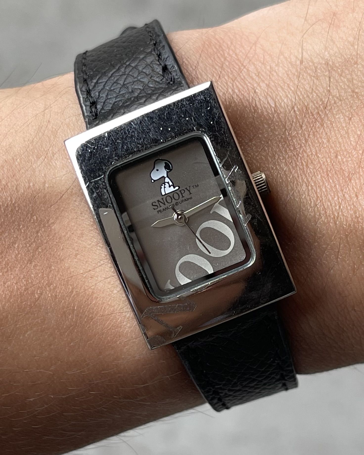 SNOOPY DIAGONAL VINTAGE QUARTZ WATCH | Artizen Store