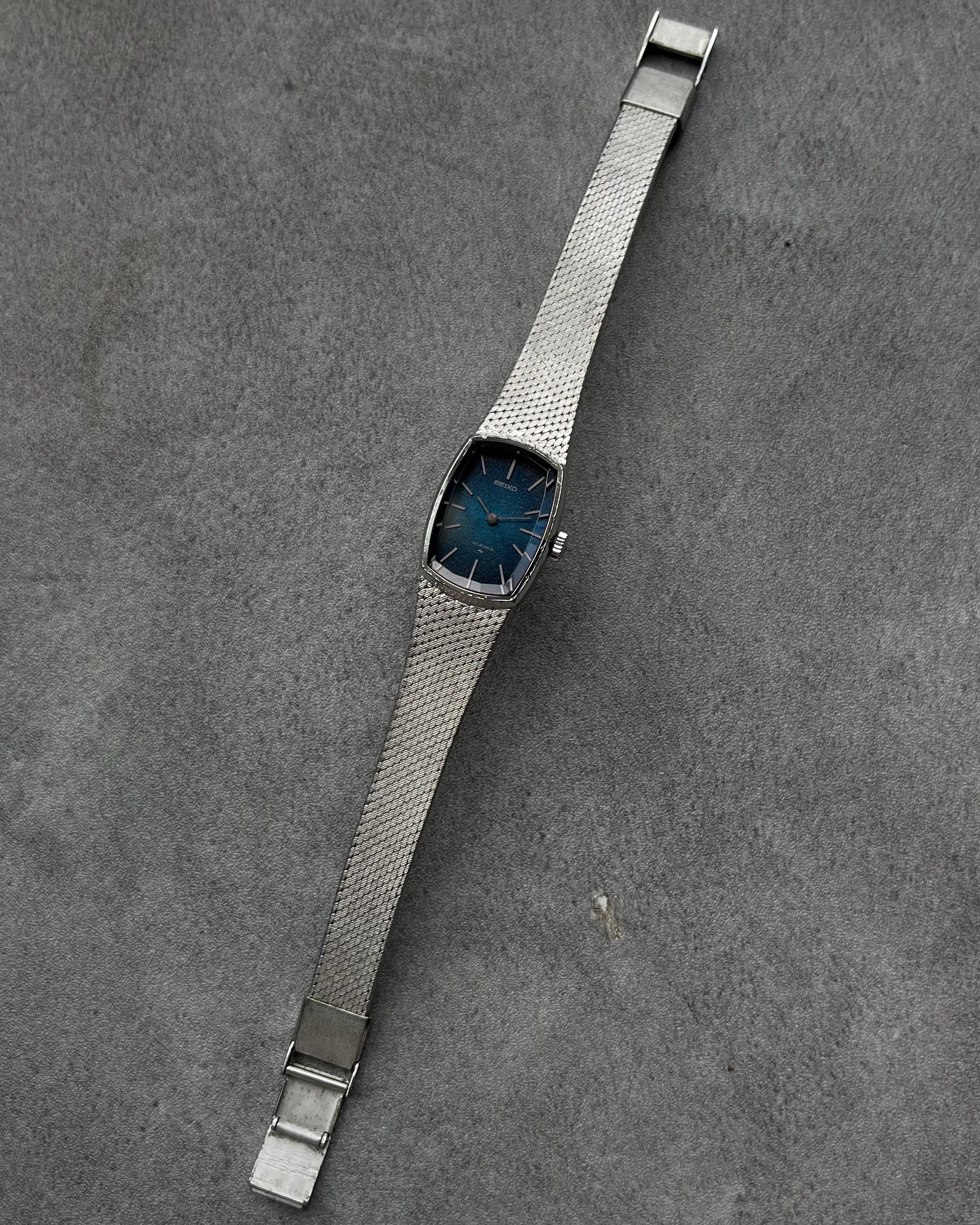 SEIKO BLUE BRUSHED DIAL 20J MANUAL WINDING VINTAGE WATCH | Artizen Store