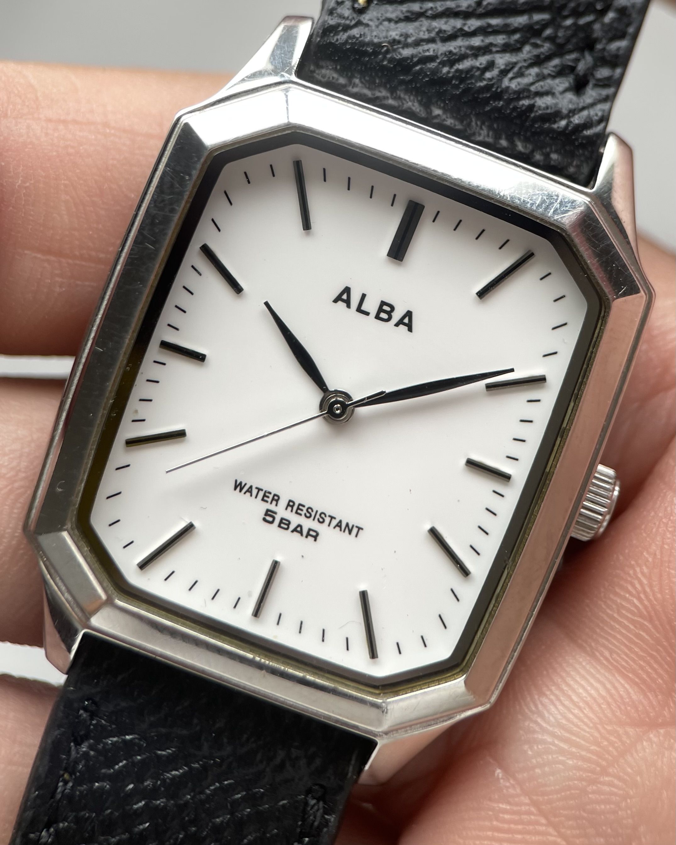 SEIKO ALBA WHITE TANK VINTAGE QUARTZ WATCH | Artizen Store