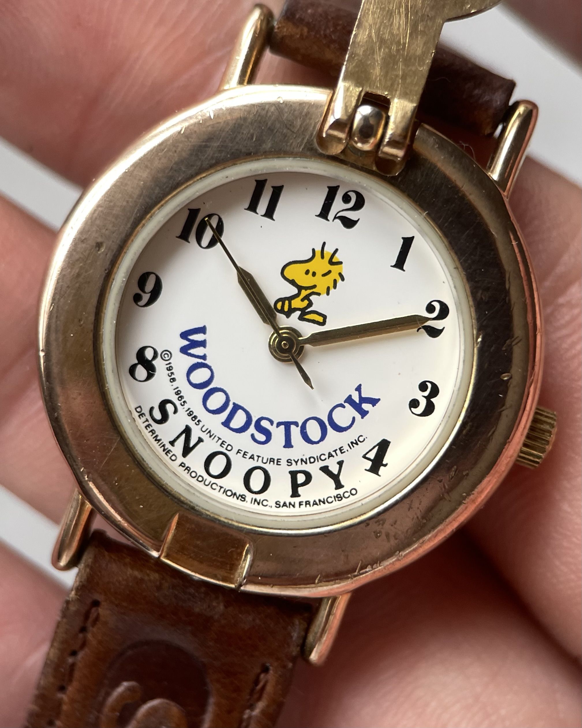 SNOOPY x WOODSTOCK HINGED COVER VINTAGE QUARTZ WATCH | Artizen Store