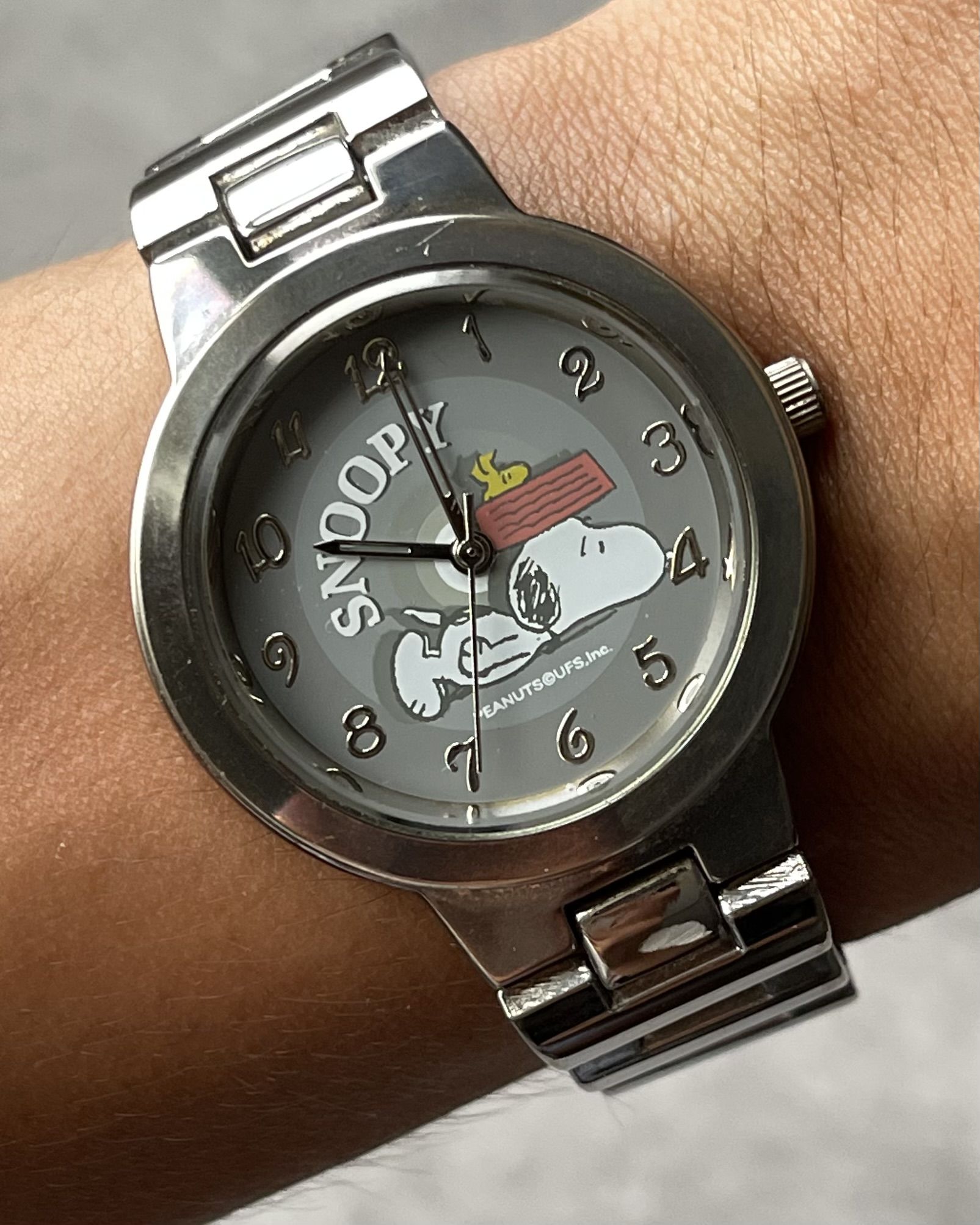 PEANUTS SNOOPY SLEEPING VINTAGE QUARTZ WATCH | Artizen Store