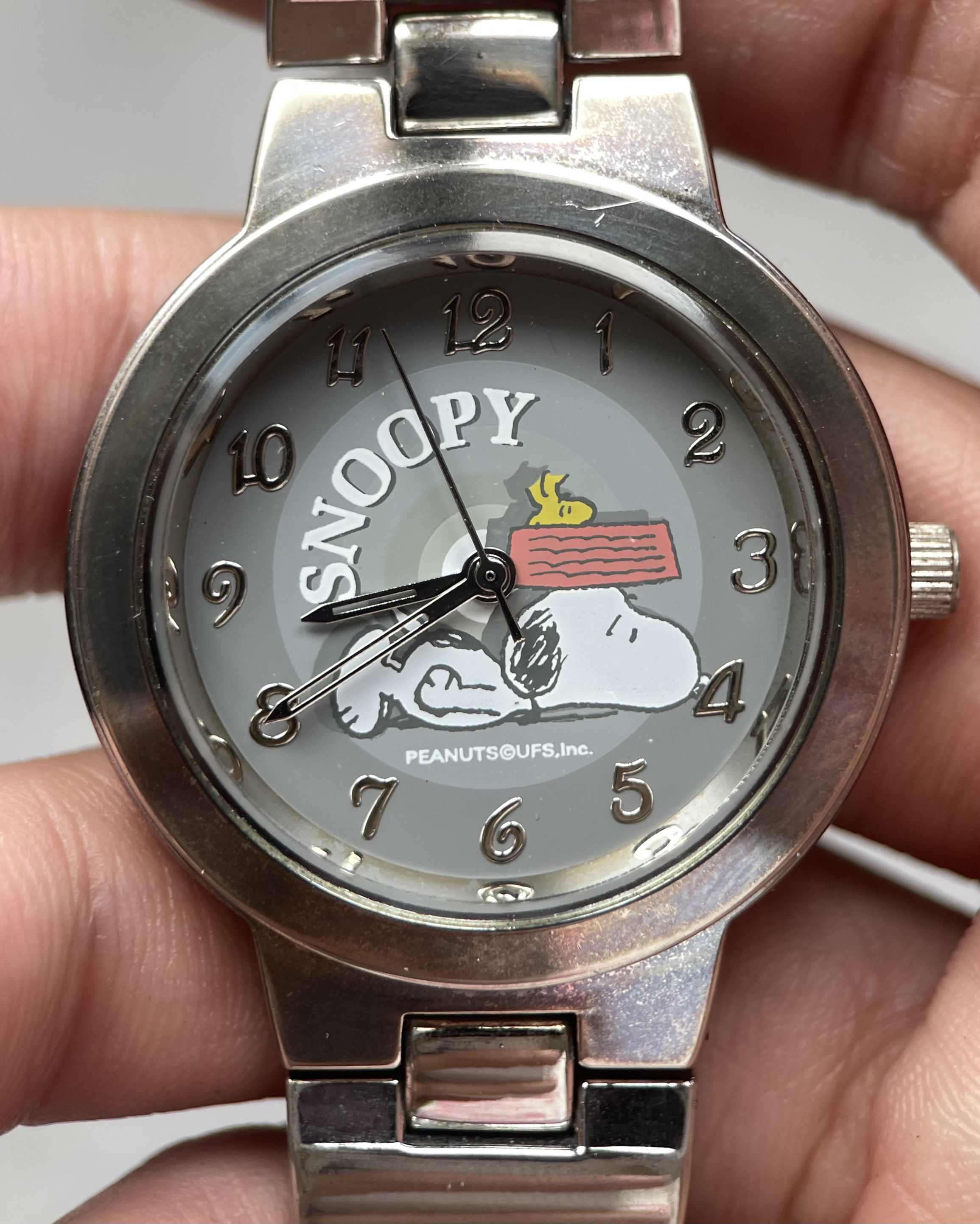 PEANUTS SNOOPY SLEEPING VINTAGE QUARTZ WATCH | Artizen Store