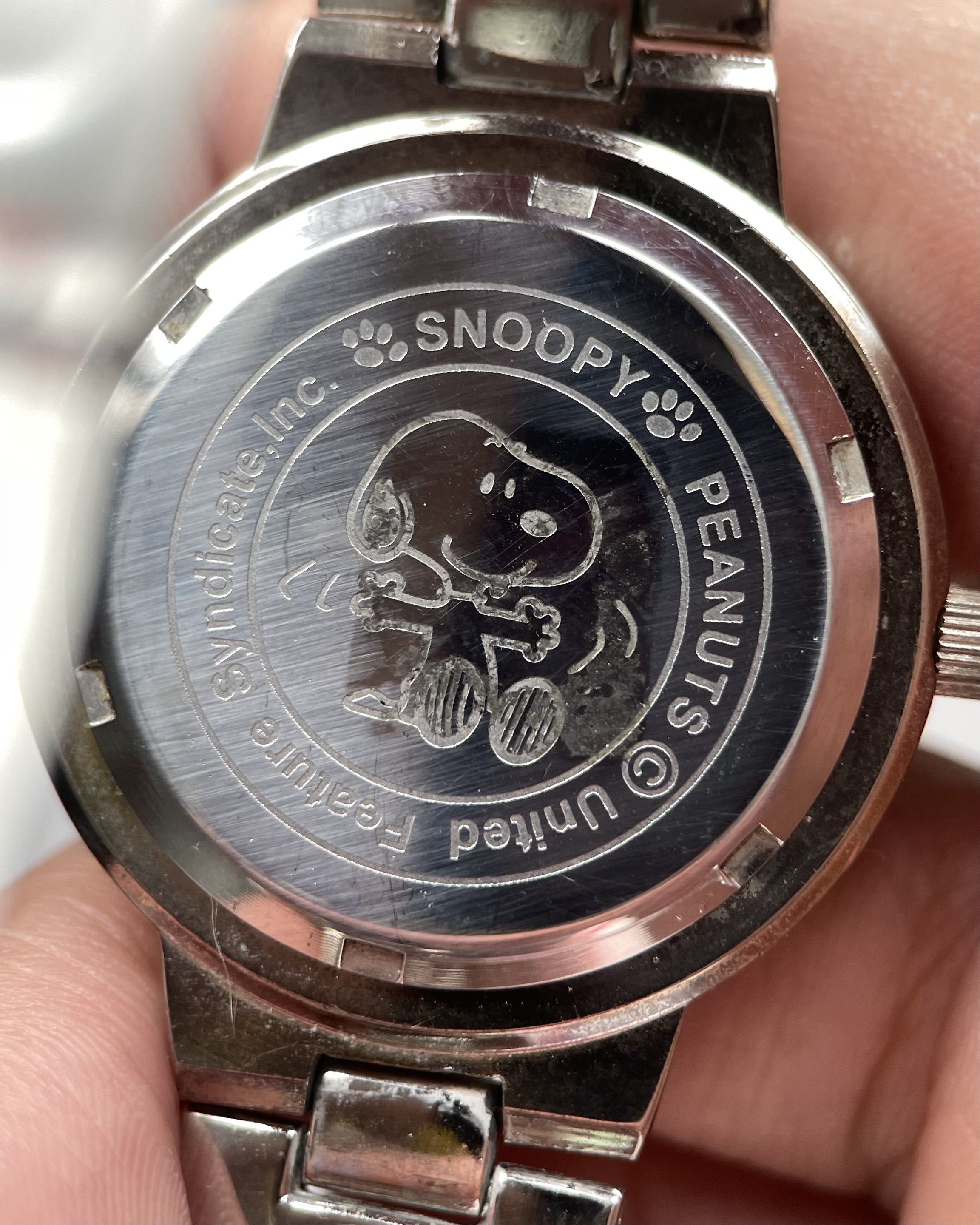 PEANUTS SNOOPY SLEEPING VINTAGE QUARTZ WATCH | Artizen Store
